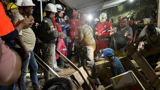 Rescatan con vida a 18 mineros atrapados en mina de oro en Remedios, Antioquia | KienyKe